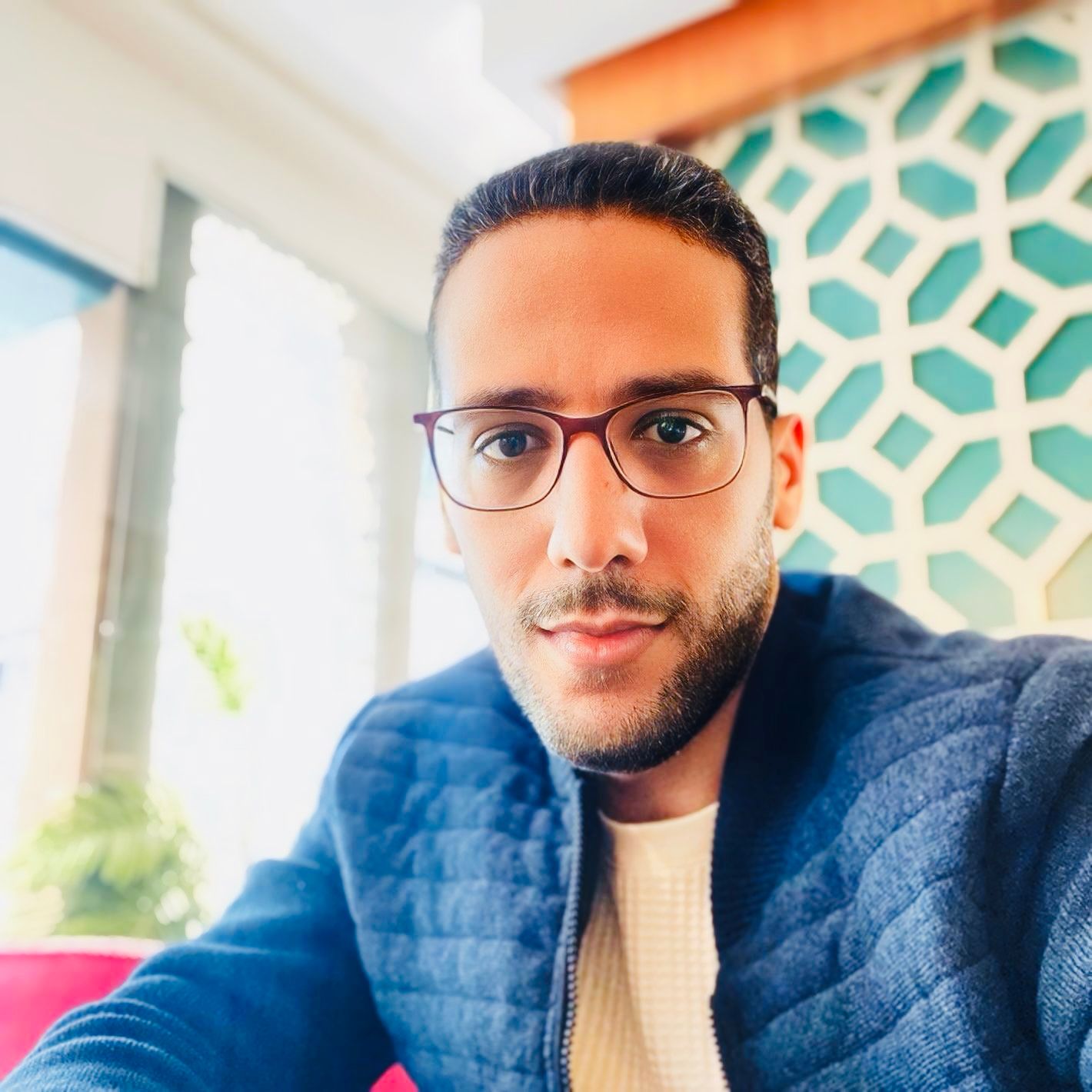 About Us – GlassHUB